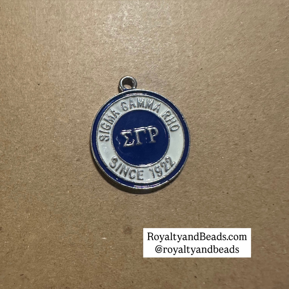 1 Silver Sigma circle – Royalty and Beads